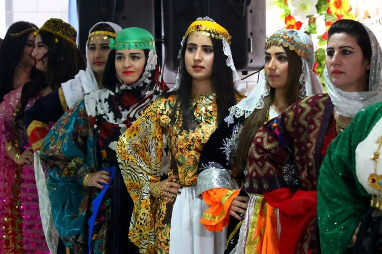 Top 10 Beautiful Traditional Dresses from Around the World ...